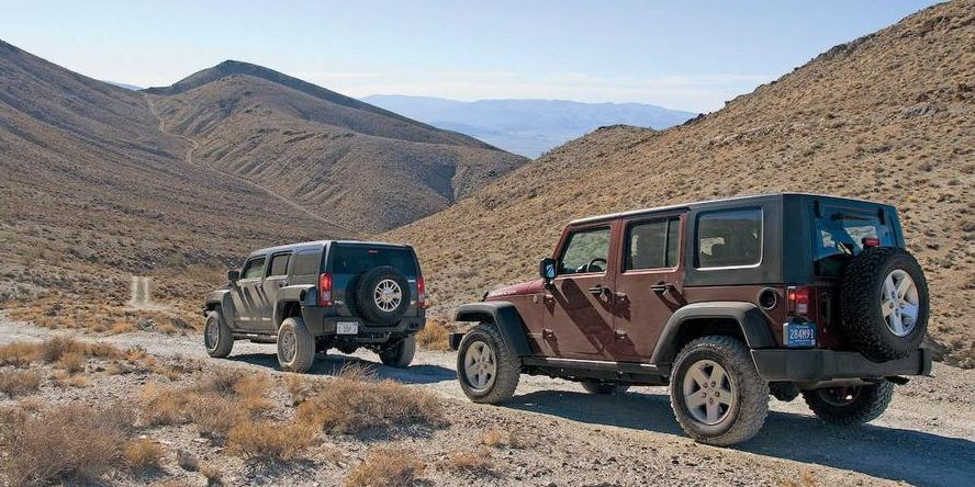 2008 Hummer H3 vs. Jeep Wrangler Unlimited Photos - sourceitright